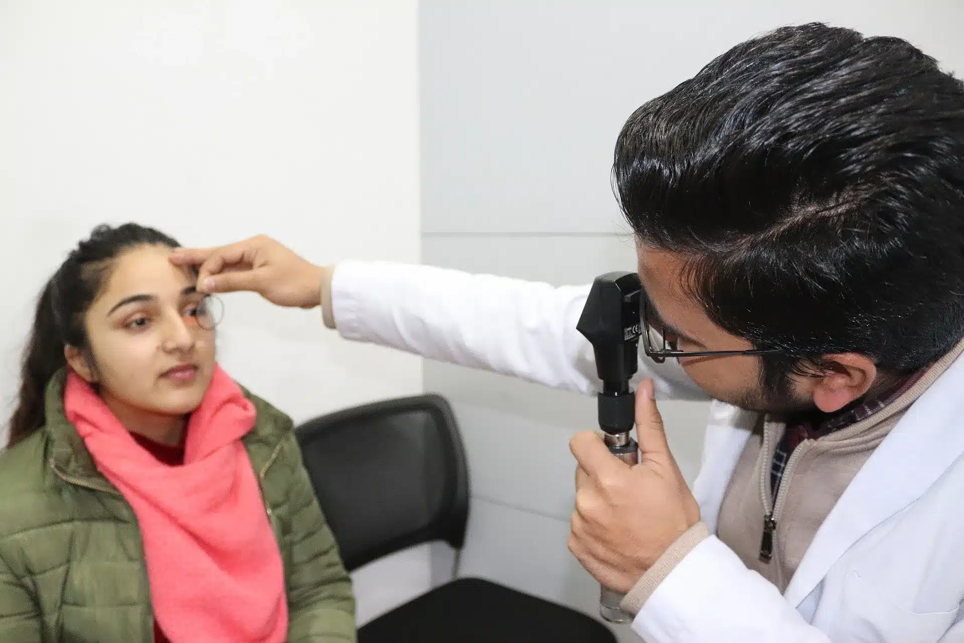Top Questions to Ask Your Ophthalmologist - Milwaukee Eye Care