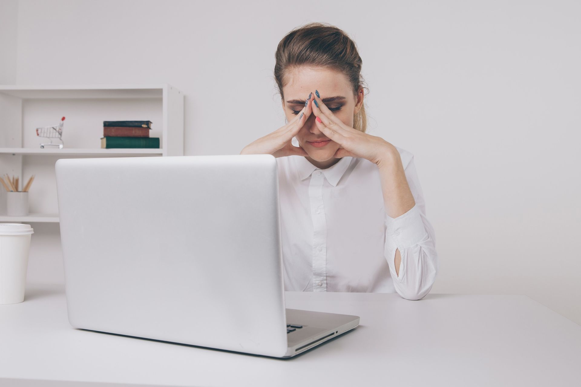 Digital Eye Strain: What It Is & How to Prevent It - Milwaukee Eye Surgeons